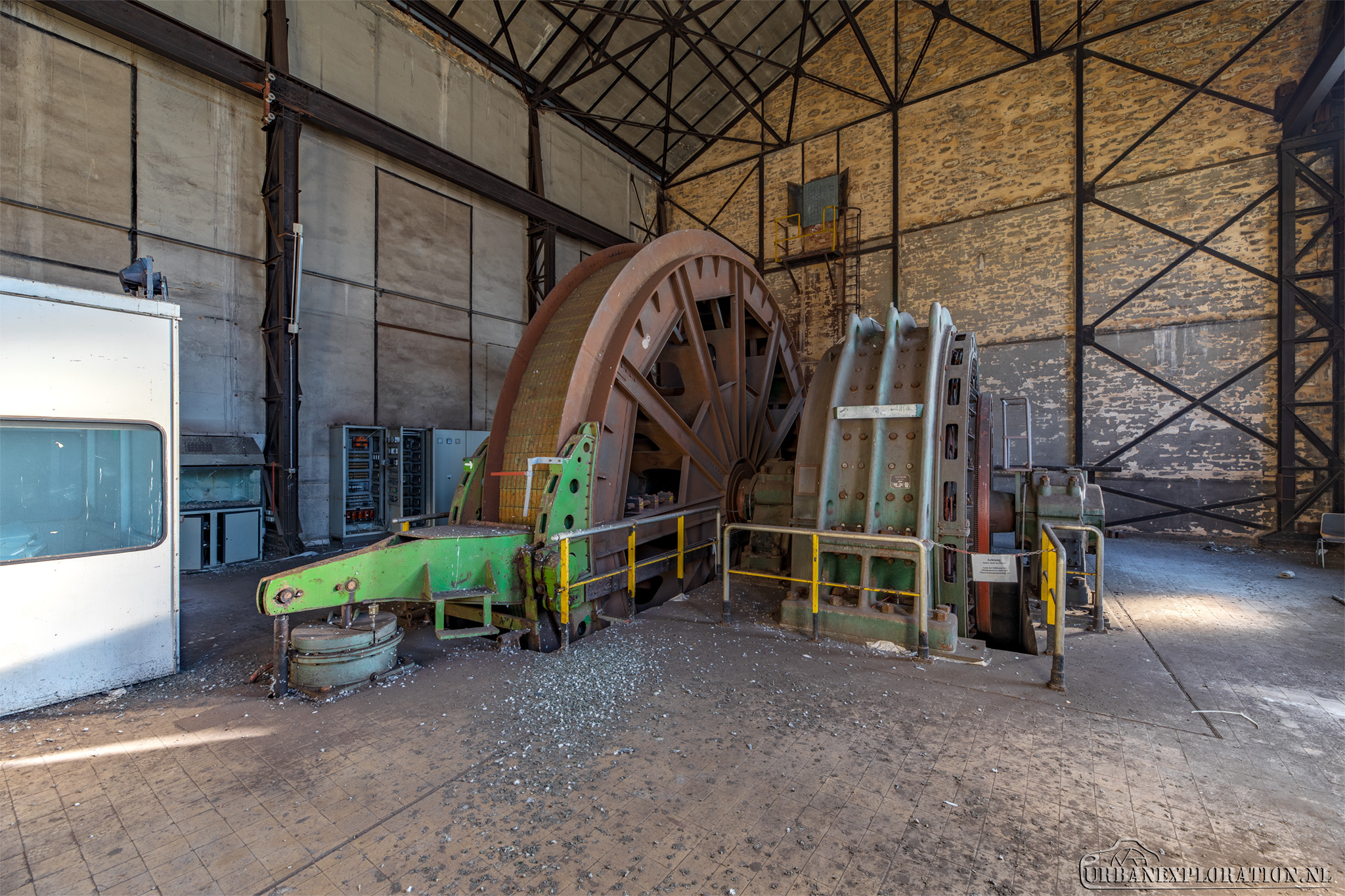 URBANEXPLORATION.NL | Saarberg Bergwerk Luisenthal - Germany